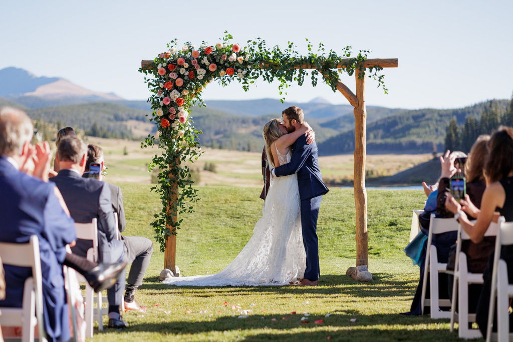 Annichen + Nick {Keystone Ranch, Keystone} | petalandbean.com